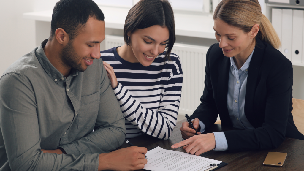 HELOC vs Home Equity Loan: Key Differences Explained - First Hope Bank